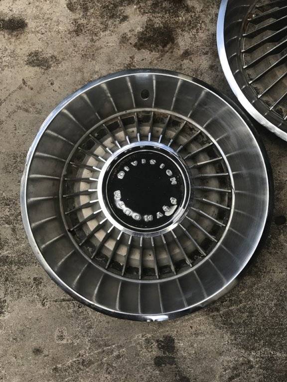 [FOR SALE] - 1969 Barracuda Wheel covers and 14 X 5.5 Wheels | For A ...