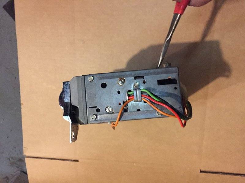 [SOLD] - 1970 Dart Duster Rally Dash Thumbwheel Radio | For A Bodies ...